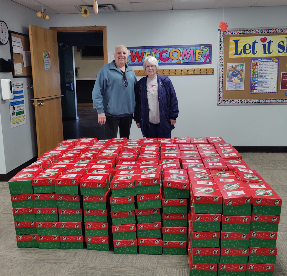 OPERATION CHRISTMAS CHILD Denver Colorado Helping at the OCC Warehouse ...